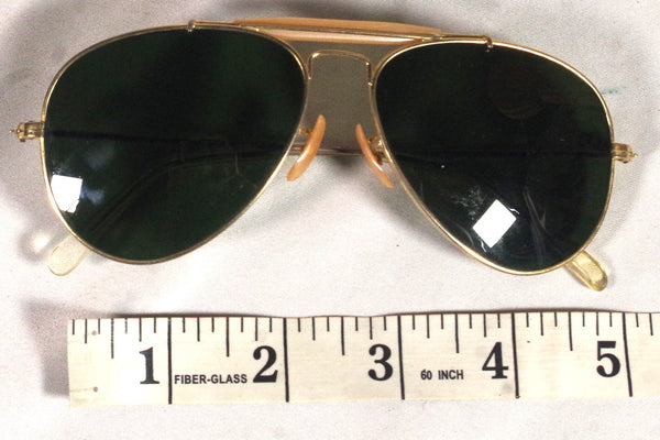 Iconic Vintage Golden Aviator Sunglasses – Put This On