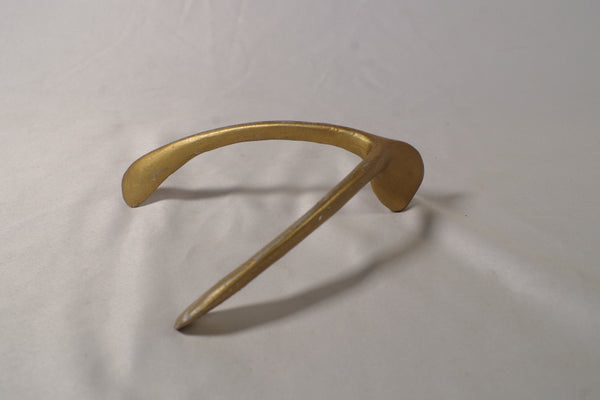 Glamorous Golden Wishbone – Put This On