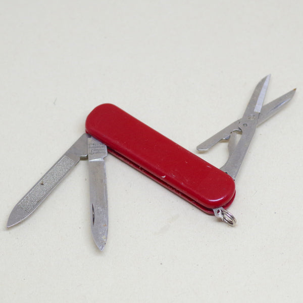 Red Pocket Knife – Put This On