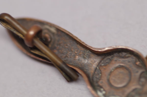 Circa 1940s K.G. Luke Propeller Badge – Put This On